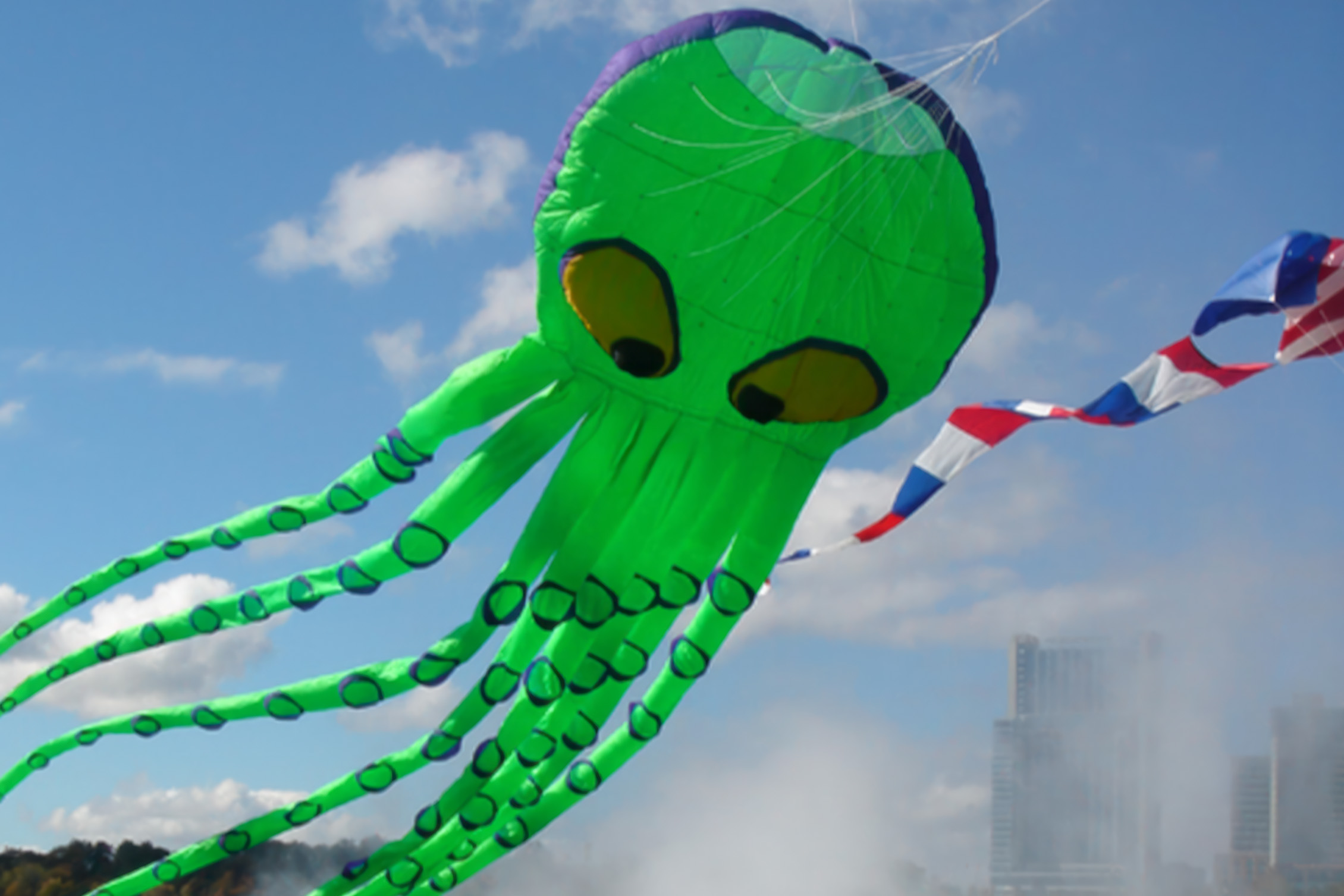 Atmosphere Kite Shows - Kiteman Group